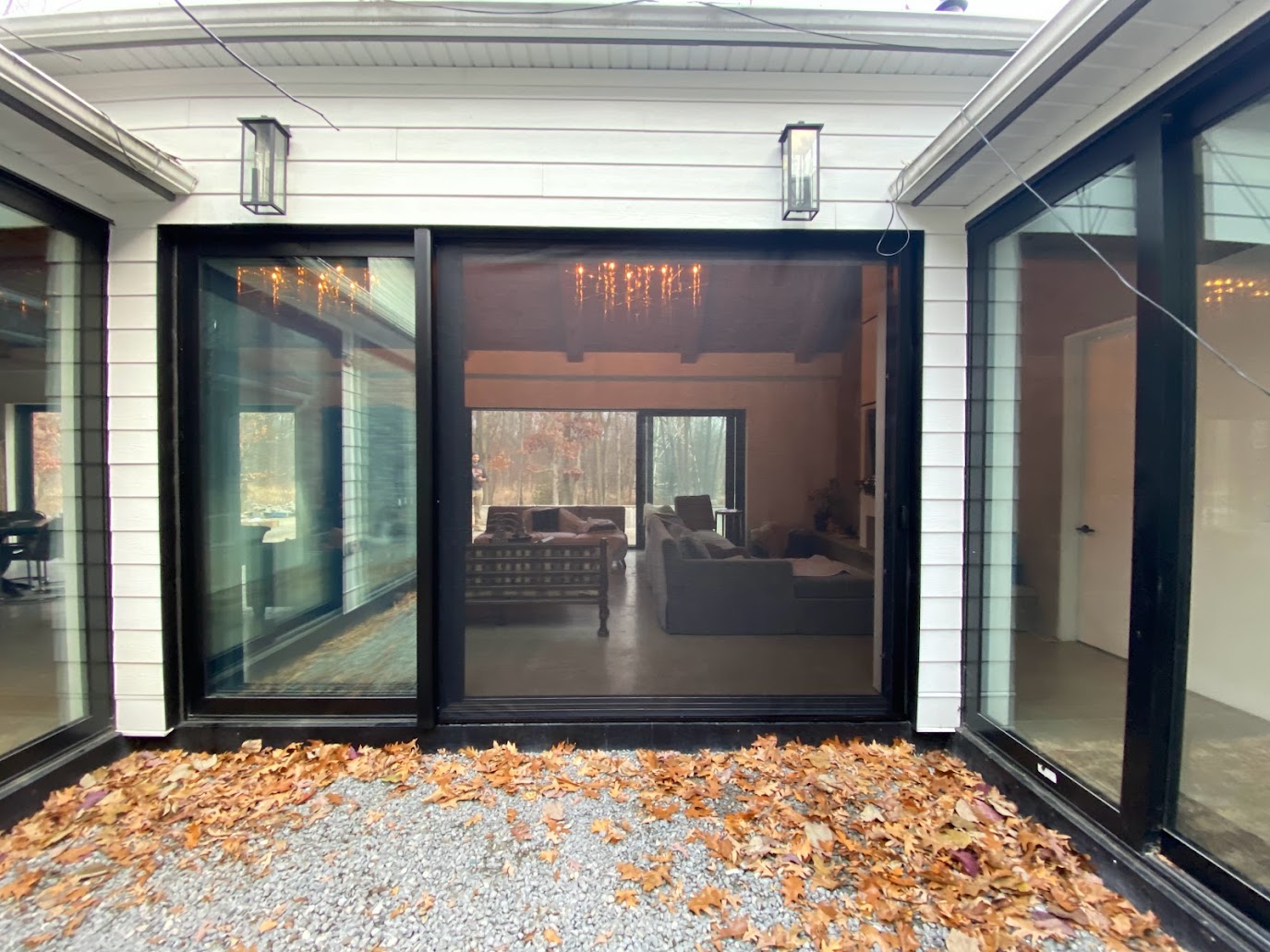 4 Best Types of Retractable Screen Doors - Halton Retractable Screens ...